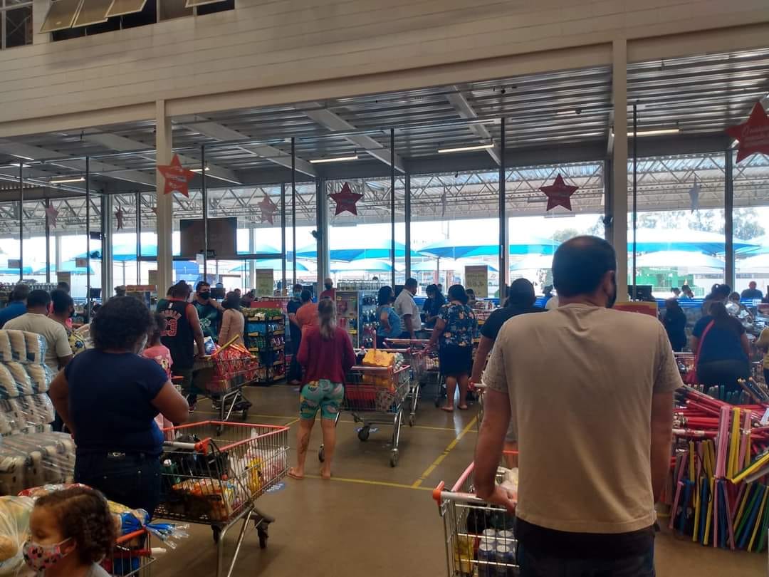 Filas em supermercados de Passos é tomada por moradores de cidades que ... Filas em supermercados de Passos é tomada por moradores de cidades que ...